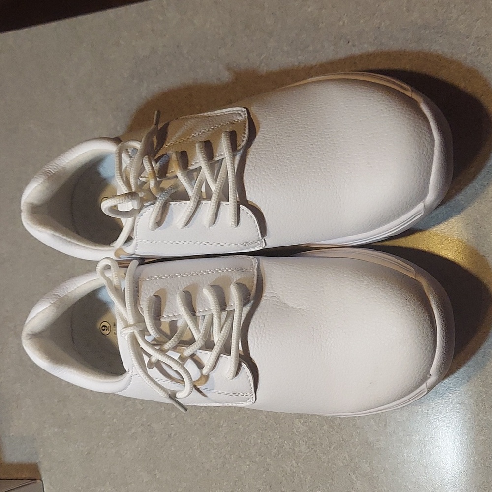 Womens Hawkwell Nursing Shoes - Gem